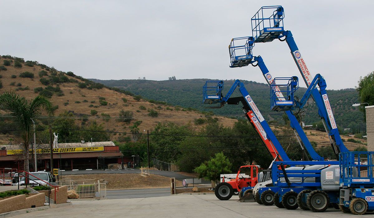 Lift rentals & Aerial Lift Equipment | Scissor lift rentals